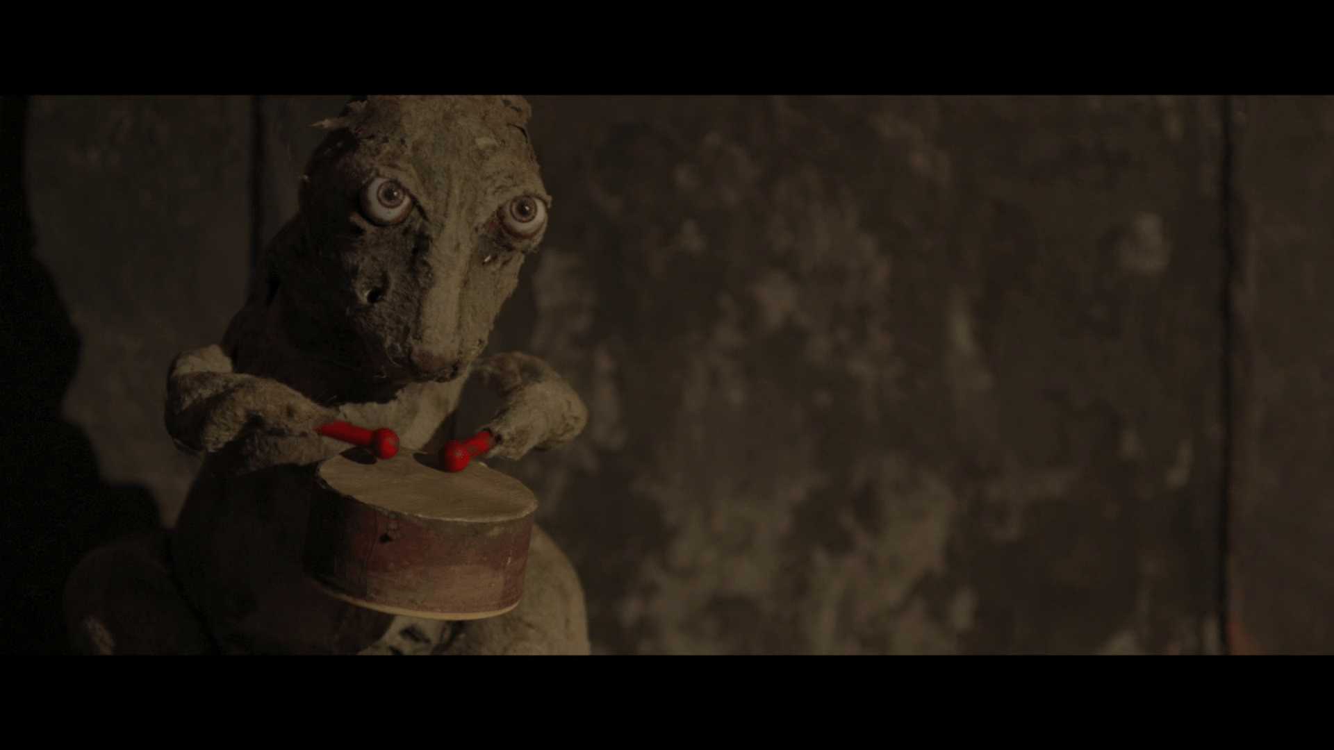 Movie Review Caveat 2021 Surgeons Of Horror